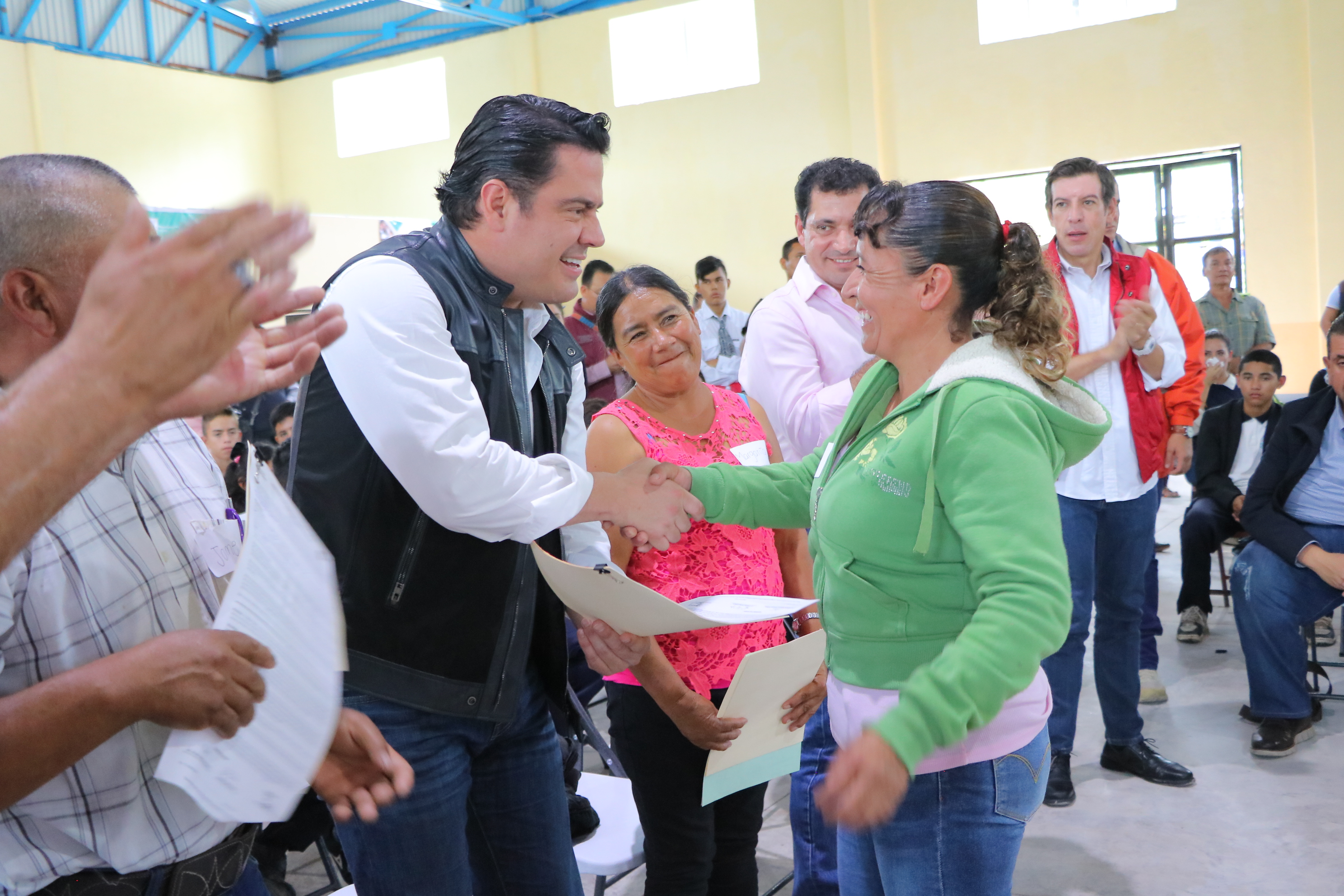 Tras 37 años visita un Gobernador municipio de Chimaltitán | Gobierno ...