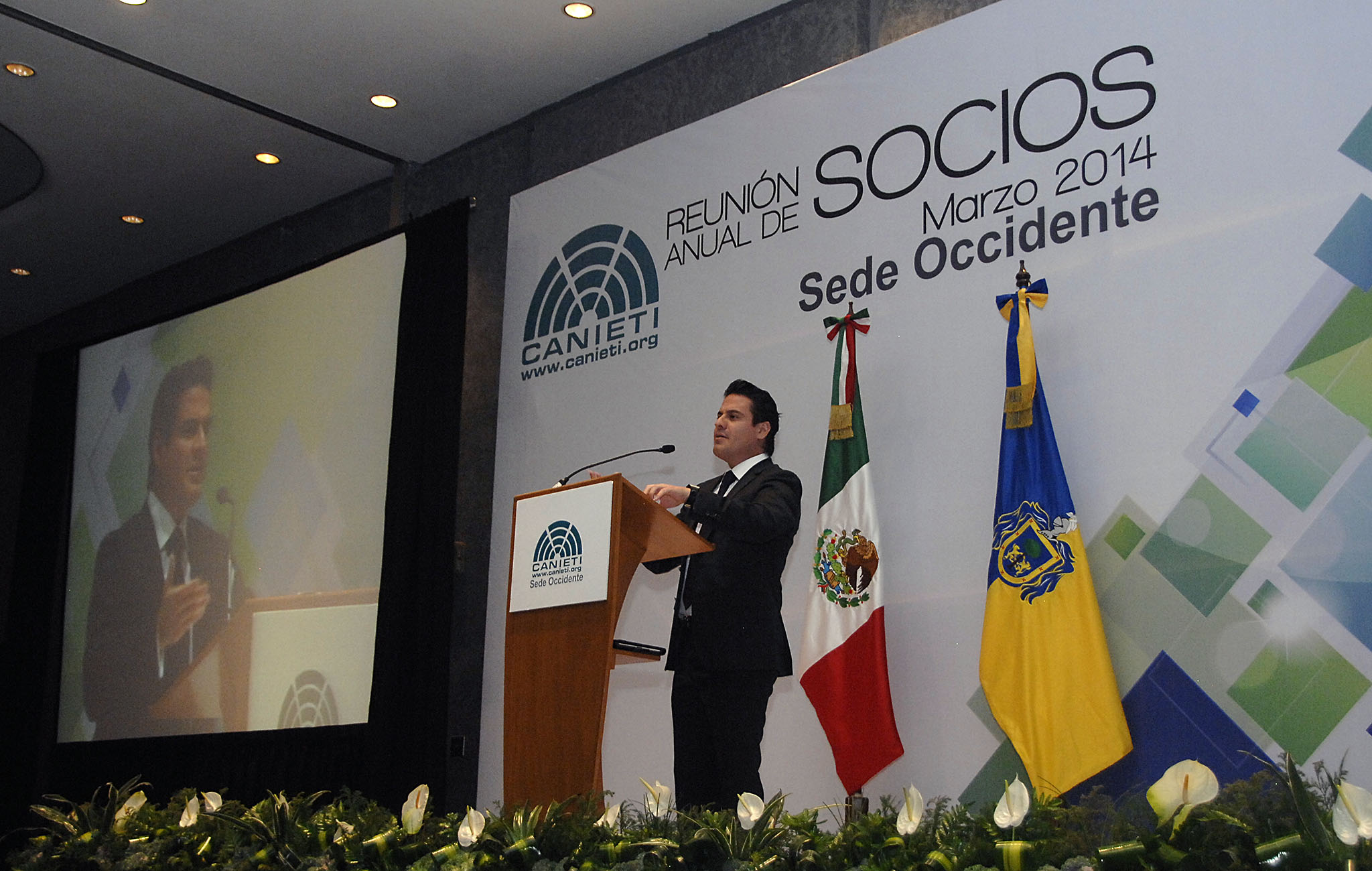 Jalisco contará con un monto de mil millones de pesos para la industria ...