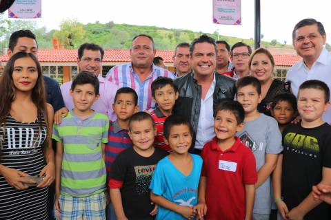 Tras 37 años visita un Gobernador municipio de Chimaltitán | Gobierno ...